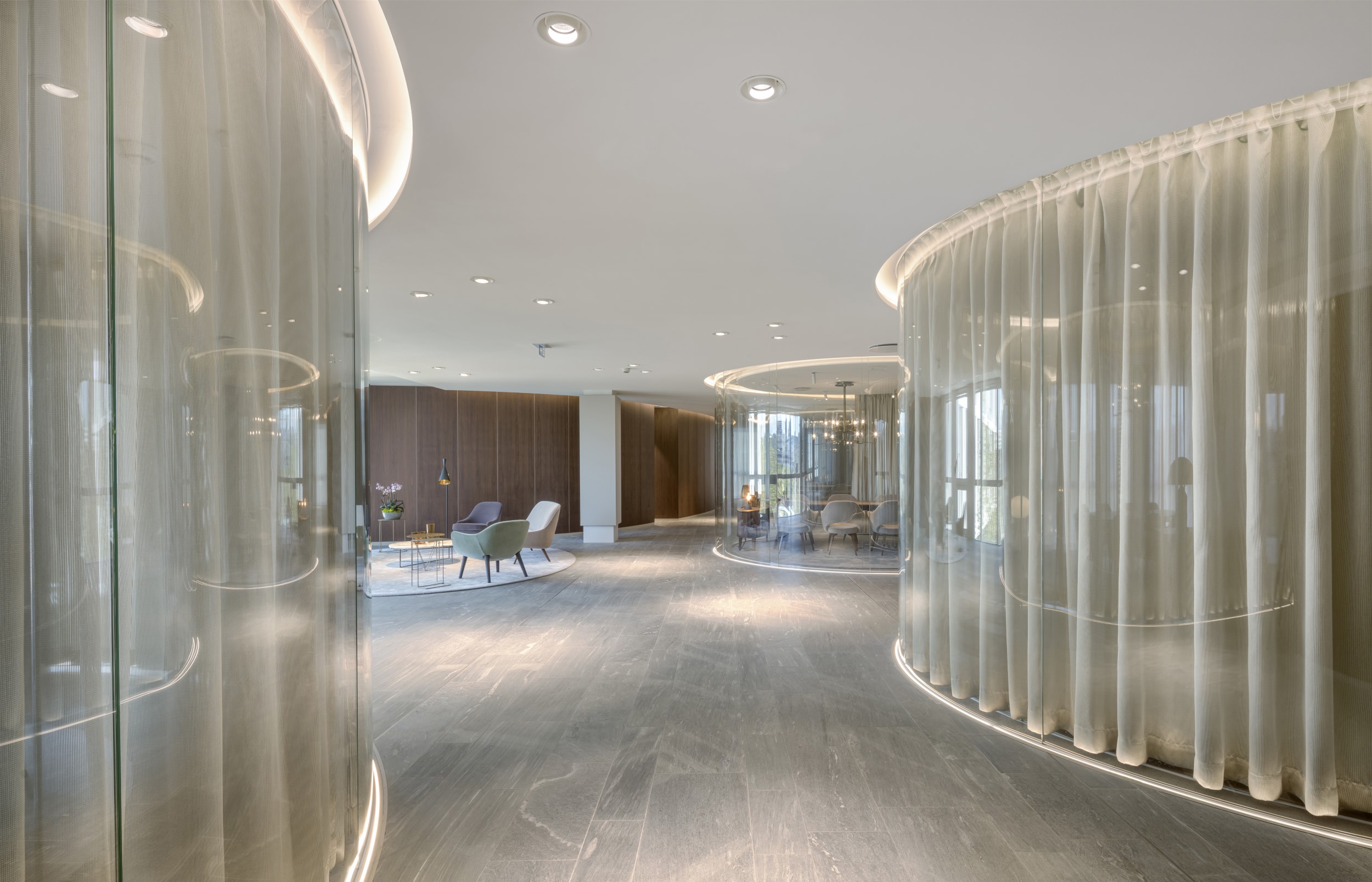 Reception area for a commercial bank — Ateliers 2/3/4/