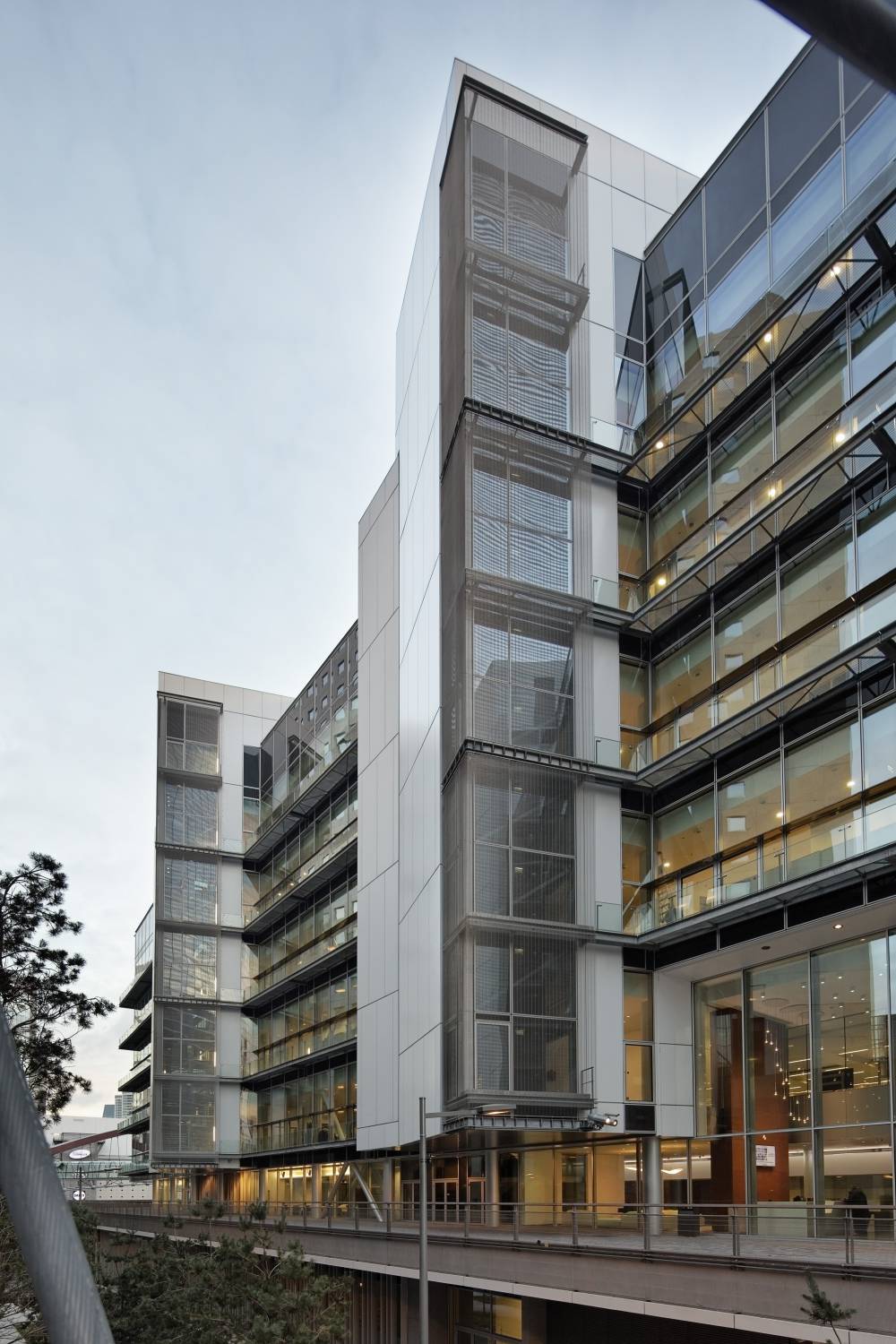 Basalte, Societe Generale Trading Room — Ateliers 2/3/4/